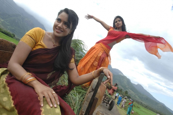 Vettai Movie Stills updated - Cini Focus