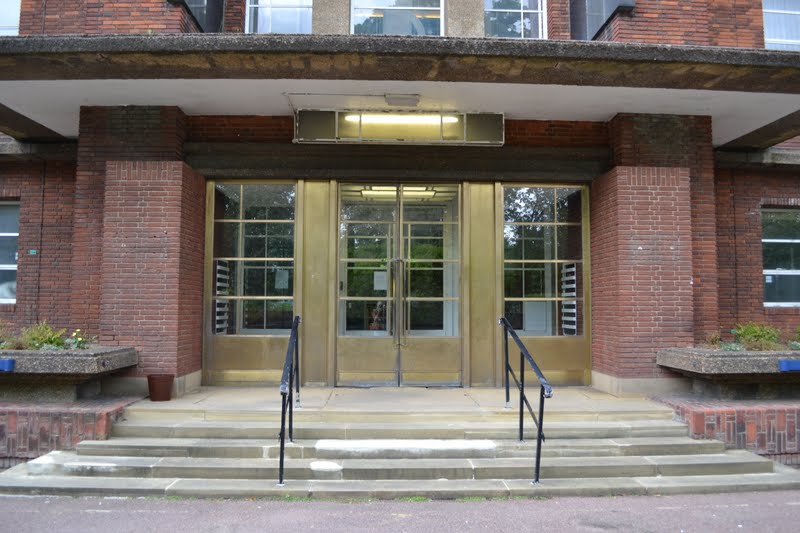 Worth a Shot: Royal Masonic Hospital: Ravenscourt Park