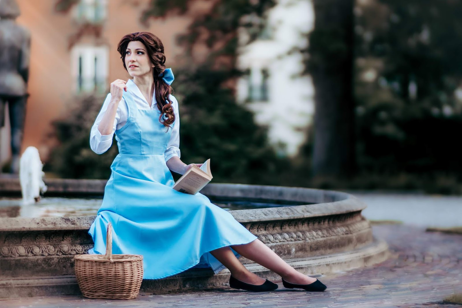 Real life princess Belle cosplay photoshoot in Utrecht