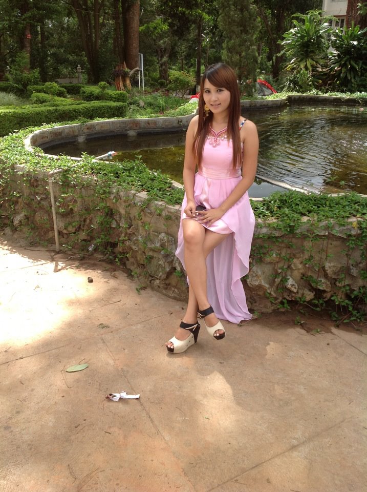 Myanmar Celebrities: Myanmar Singer- Htun Yati