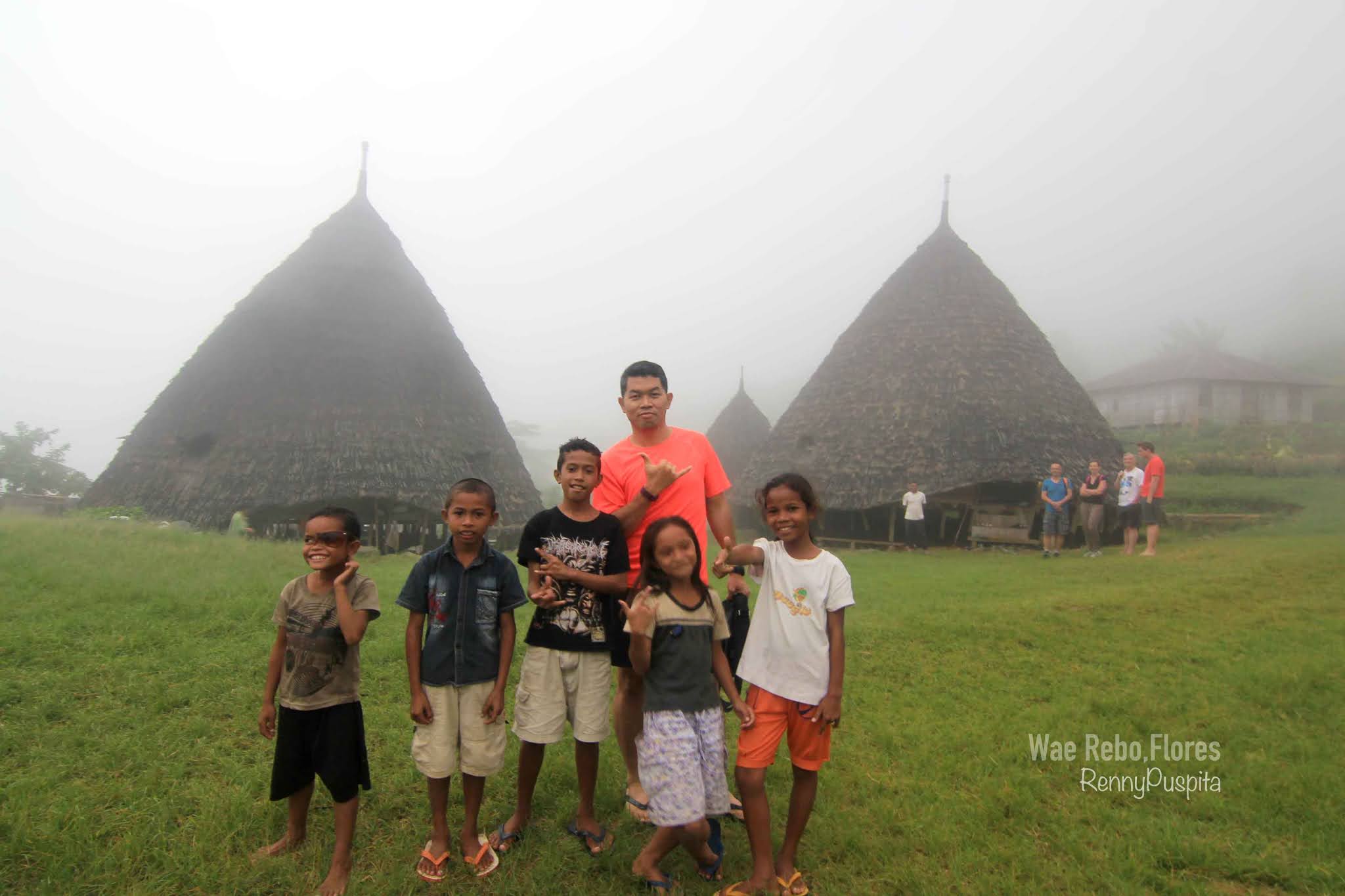Live Is An Adventure: Wae Rebo, desa diatas Awan dari Flores