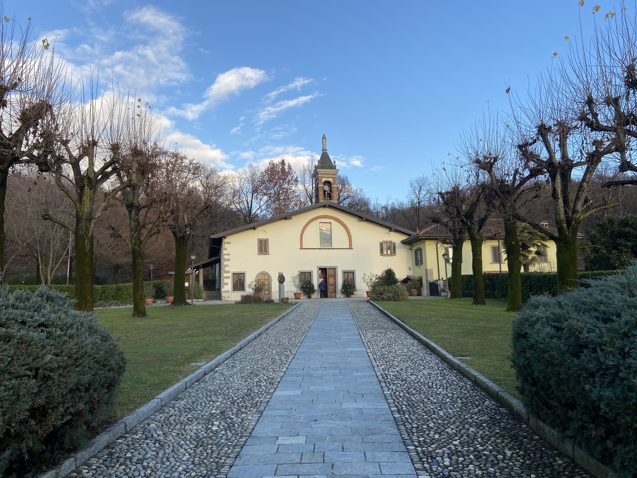 TravelMarx: A Walk from Bergamo to Madonna della Castagna