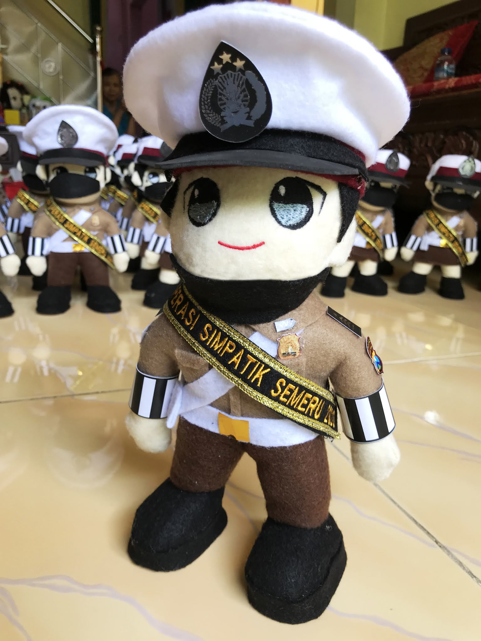 Boneka Polisi dan Bhayangkari: Boneka Polisi Custom Satuan