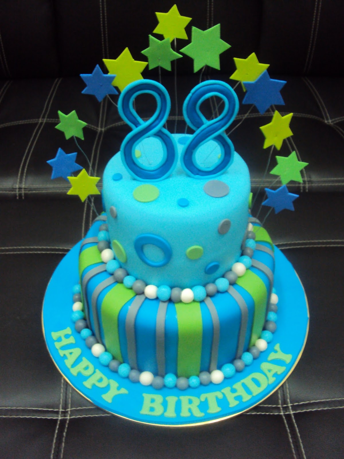 L'mis Cakes & Cupcakes Ipoh Contact : 012-5991233 : 88th Birthday Cake
