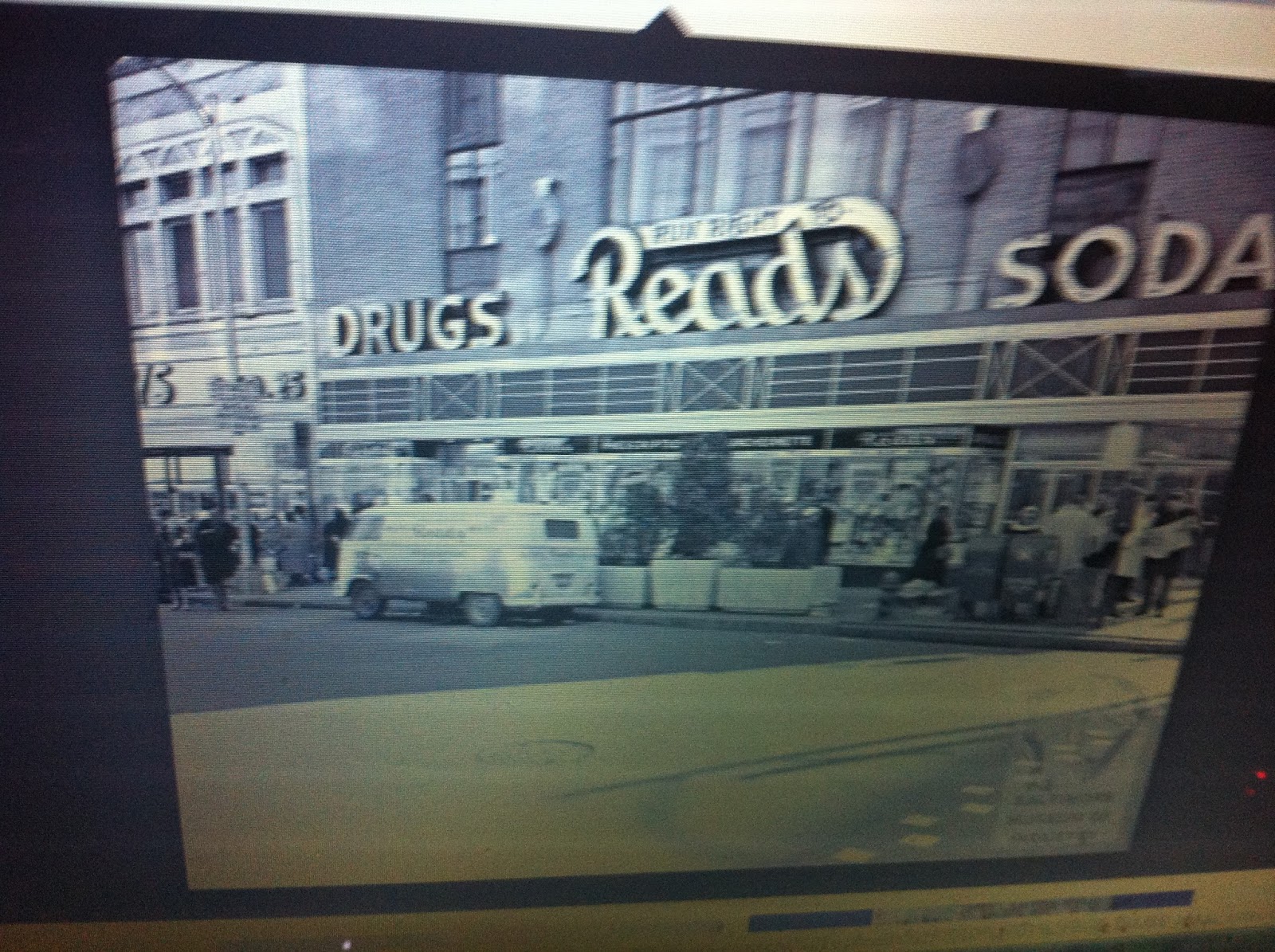 THE BLACK SOCIAL HISTORY:: BLACK SOCIAL HISTORY : READ'S DRUG STORE WAS ...