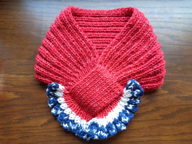 Cablegrrl Knits: Americana Keyhole Scarf -- Free Knitting Pattern
