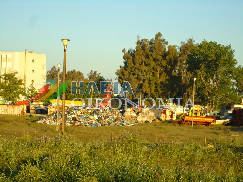 ΣΤΟΝ ΠΥΡΓΟ ΠΕΤΟΥΝ ΤΑ ΣΚΟΥΠΙΔΙΑ ΕΞΩ ΑΠΟ ΤΟ ΝΟΣΟΚΟΜΕΙΟ... ΝΑ ΠΟΥΜΕ ΚΙ ΕΝΑ ...