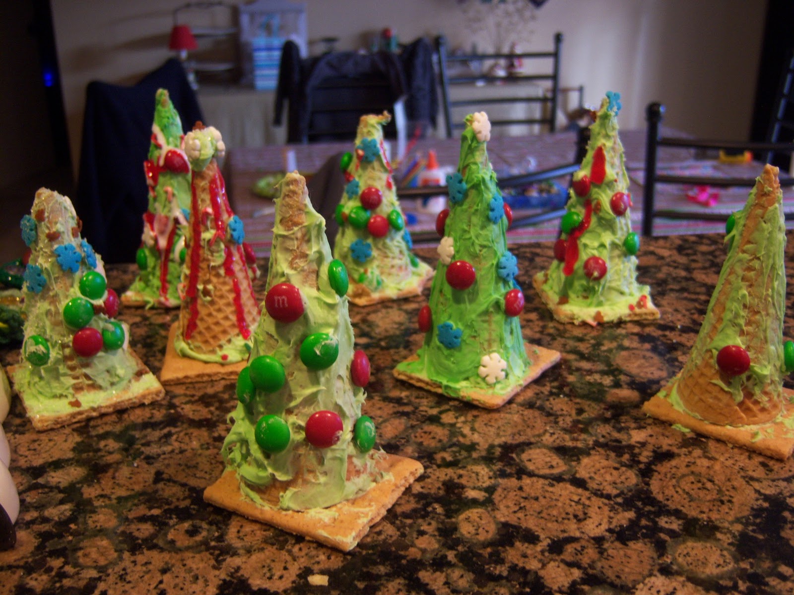 Crafty Like Lindy: Christmas Tree Cones