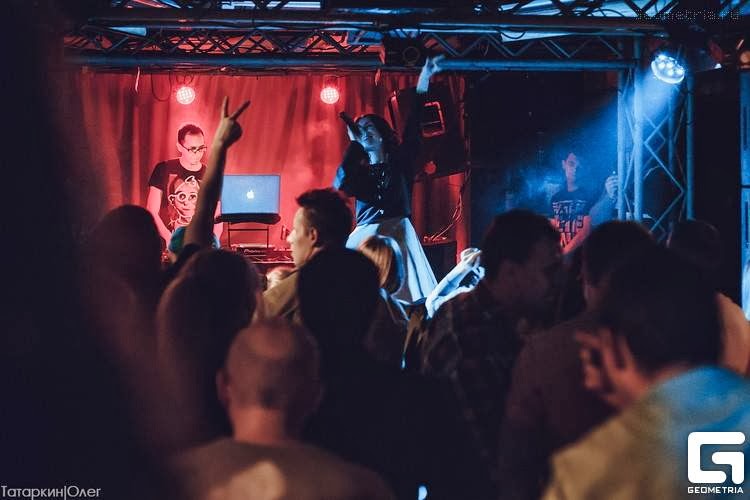 1Mix Radio: Best of 2013 Interview: Moonbeam