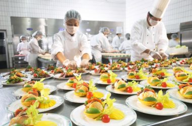 llombrigol: Tips Memilih Jasa Catering Terpercaya