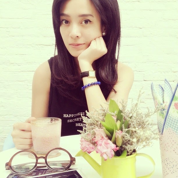 DHEA ANANDA CANTIK INDONESIA ARTIS FOTO - ZONA ARTIS LAGI