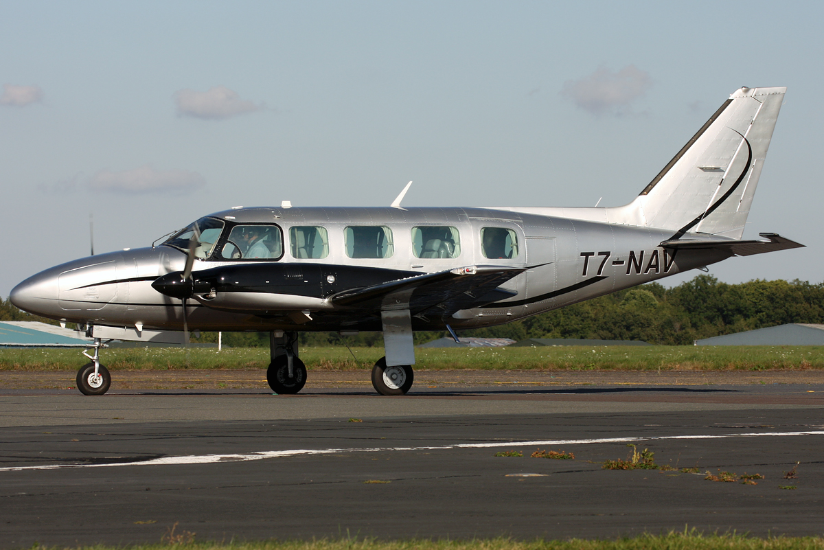 LONDON BIGGIN HILL AIRPORT EGKB/BQH IMAGES by Terry Wade: 2019