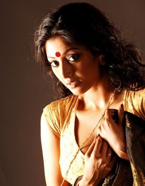 Bollytter Paoli Dam Hot Wallpapers