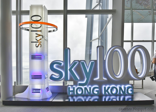 Entree Kibbles: Sky100 (天際100) - The 360-Degree Indoor Observation Deck @ International Commerce ...
