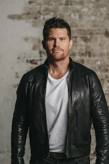 Spotlight: Survivor - Life in the SAS by Mark Wales | Carpe Librum