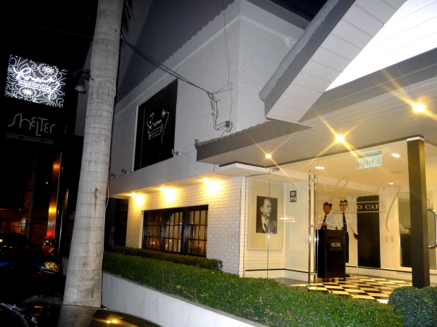 It's a Lovely Day: Romulo Cafe at Jupiter Street, Makati