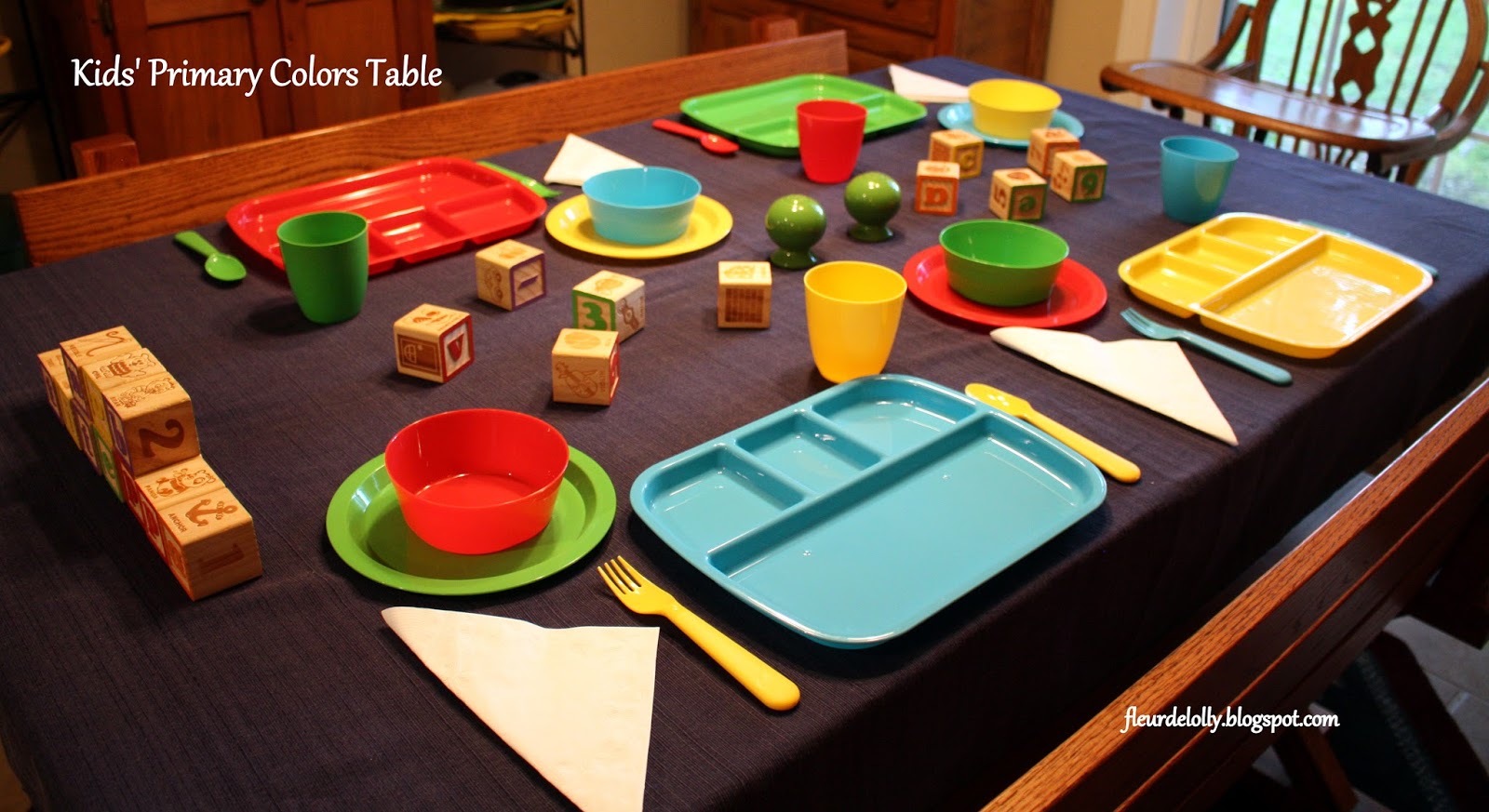 Fleur de Lolly: Kids' Primary Colors Table