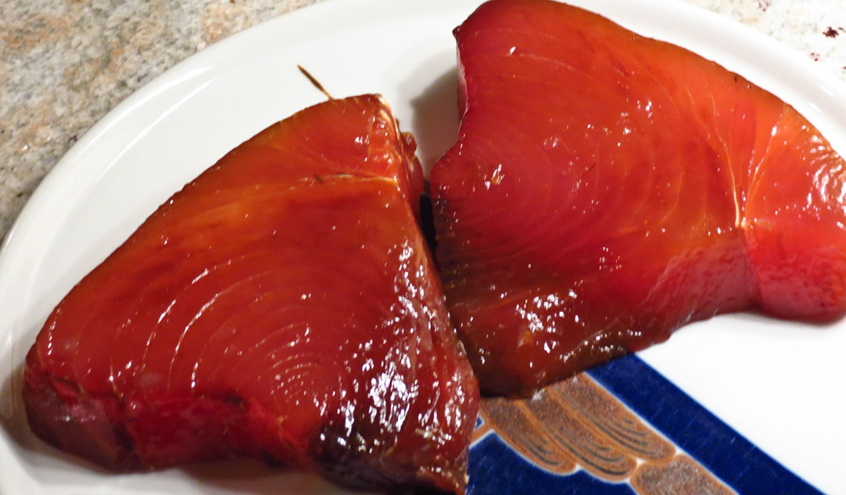 OnTheMove-In the Galley: Seared Tuna Salad with Citrus Sriracha Salsa