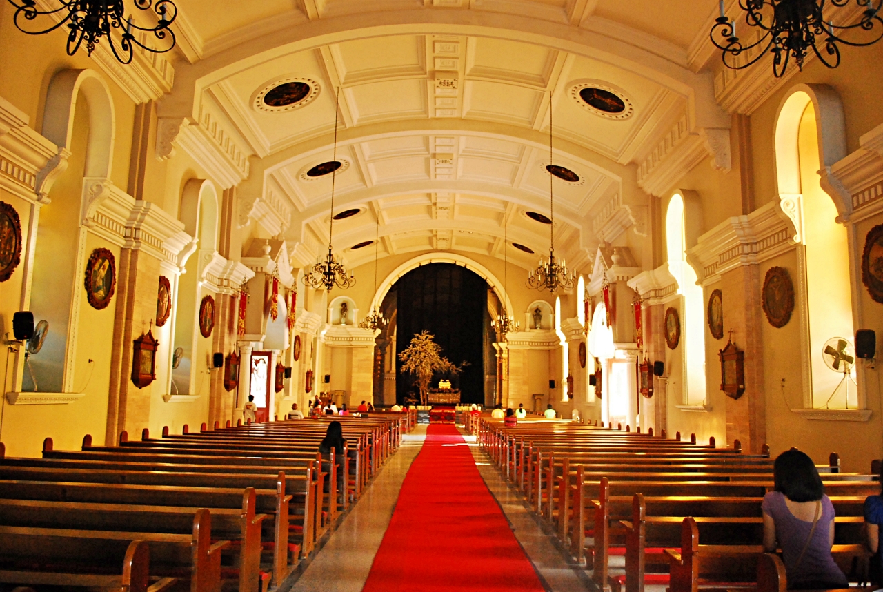 Bataan Visita Iglesia - Nomadic Experiences