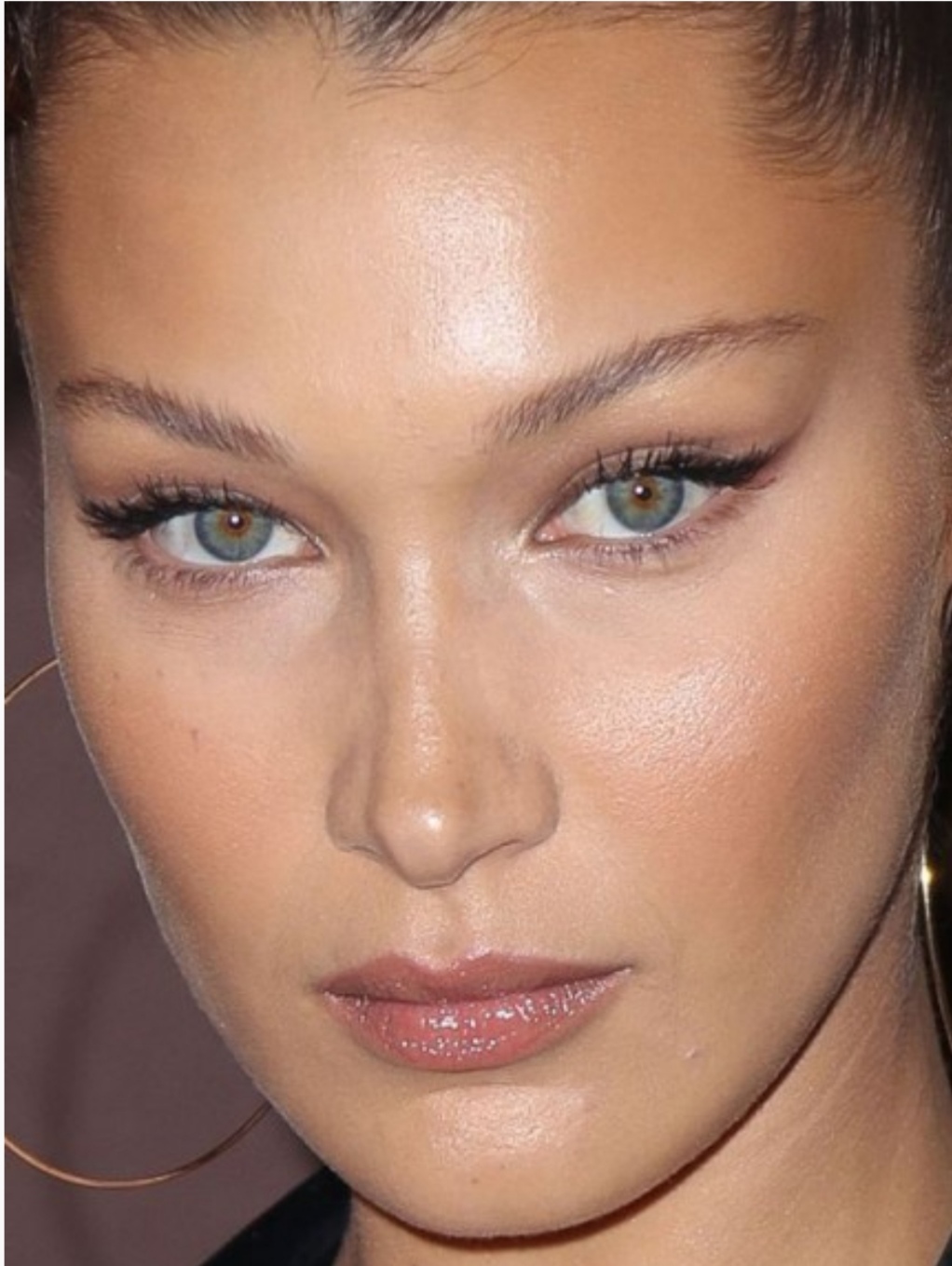 notizieacolori: È Bella Hadid la donna più bella del mondo