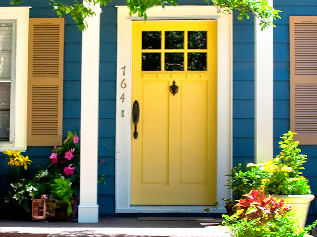 40 examples of colored entrance doors - Lady's Houses