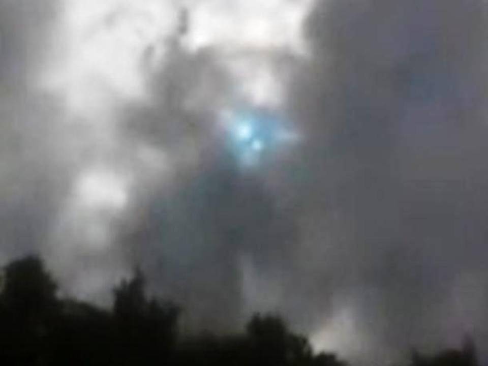 Witness report: "I decided to record a bright cloud in the sky when ...