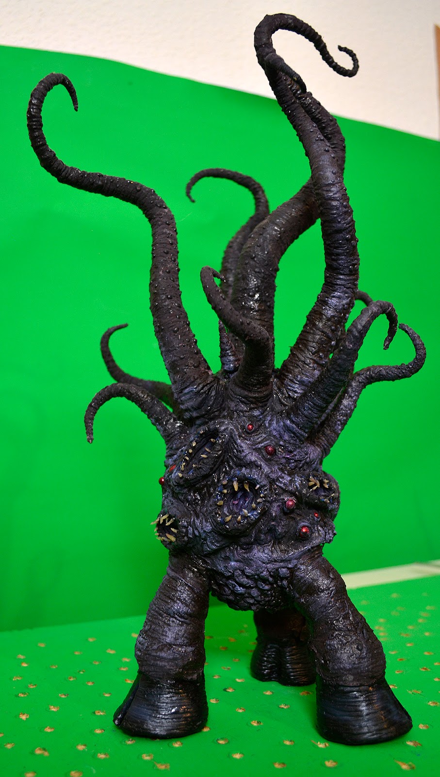 The Lone Animator: A Lovecraftian Yule Horror