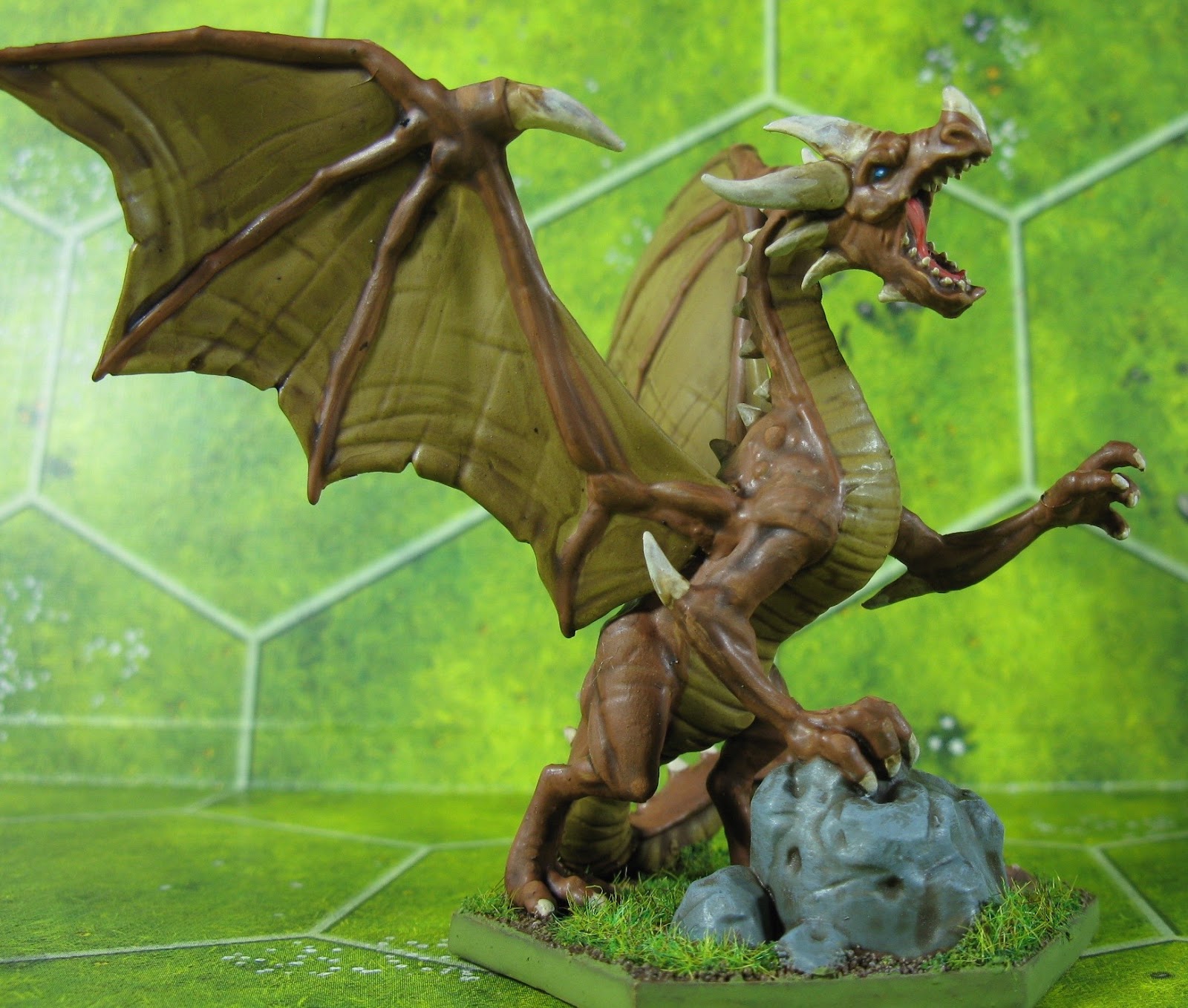 Wargaming with Barks: Battlelore Giant and Dragon