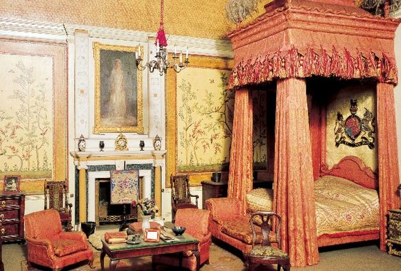 Take a Sneak Peek at Buckingham Palace's Opulent Rooms