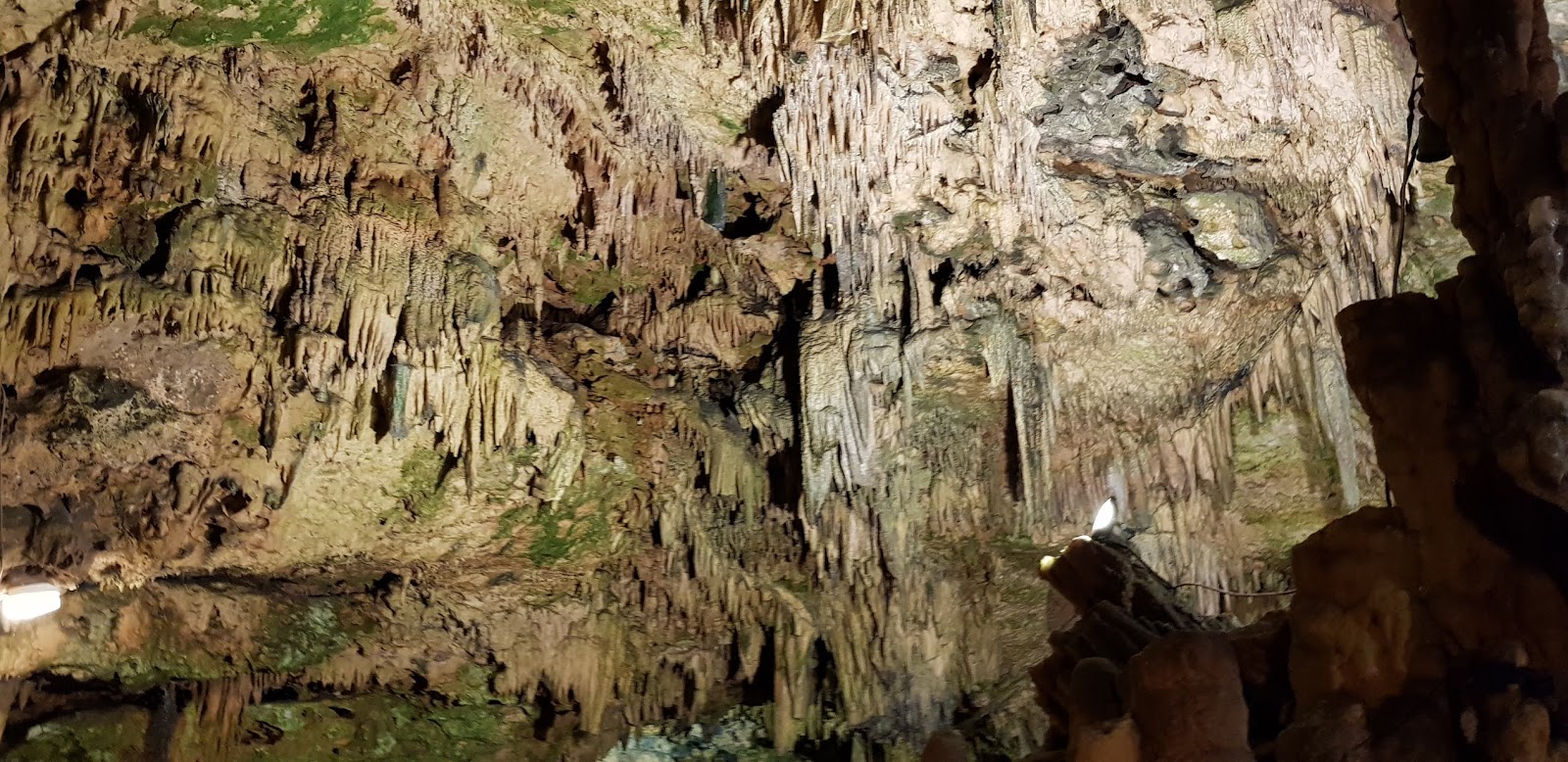 Sailing with Moondance : Diros - Vlychada Caves Port Lemoni