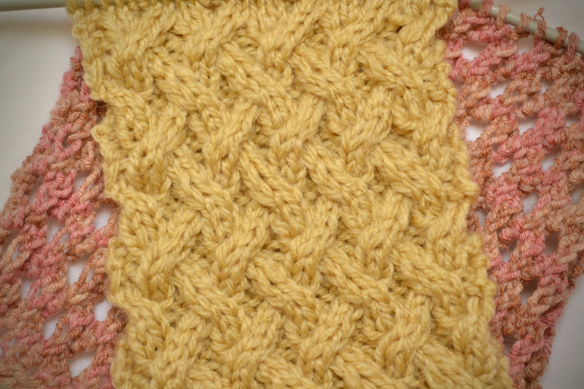 Knitting Novice: The Weekly Swatch: Lattice Cable Knit Stitch Pattern / Knit Stitch Tutorial