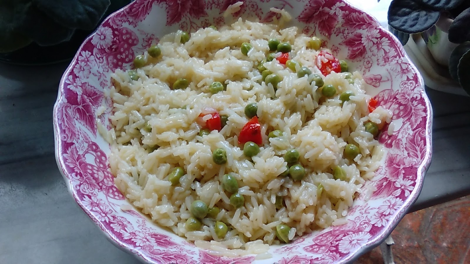 Cocinando con Rosita: ARROZ CON GUISANTES FRESCOS (ARVEJAS)