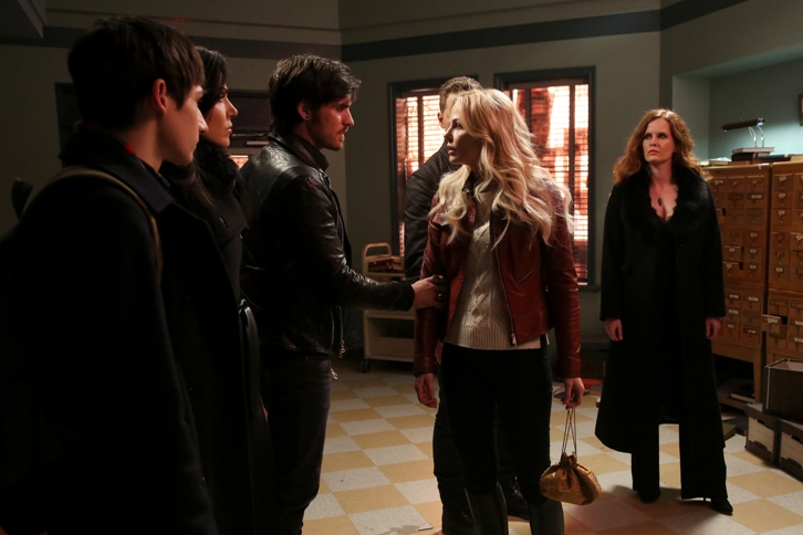 Once Upon a Time - Episode 5.20 - Firebird - Sneak Peeks, Promo, Press ... Once Upon a Time - Episode 5.20 - Firebird - Sneak Peeks, Promo, Press ...