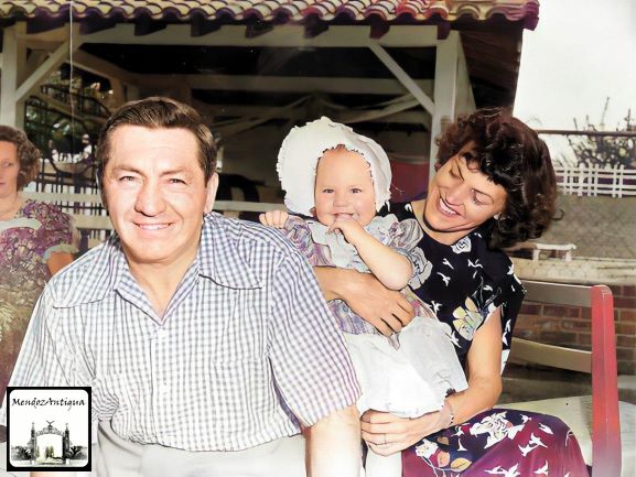 Curly Howard en familia con su esposa Valerie Newman y su hija Janie en ...