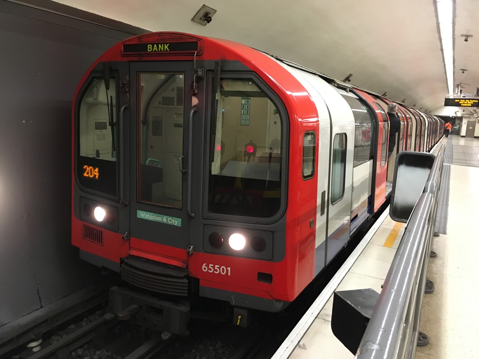 British Diesels and Electrics: Class 482 / London Underground 1992 Tube ...