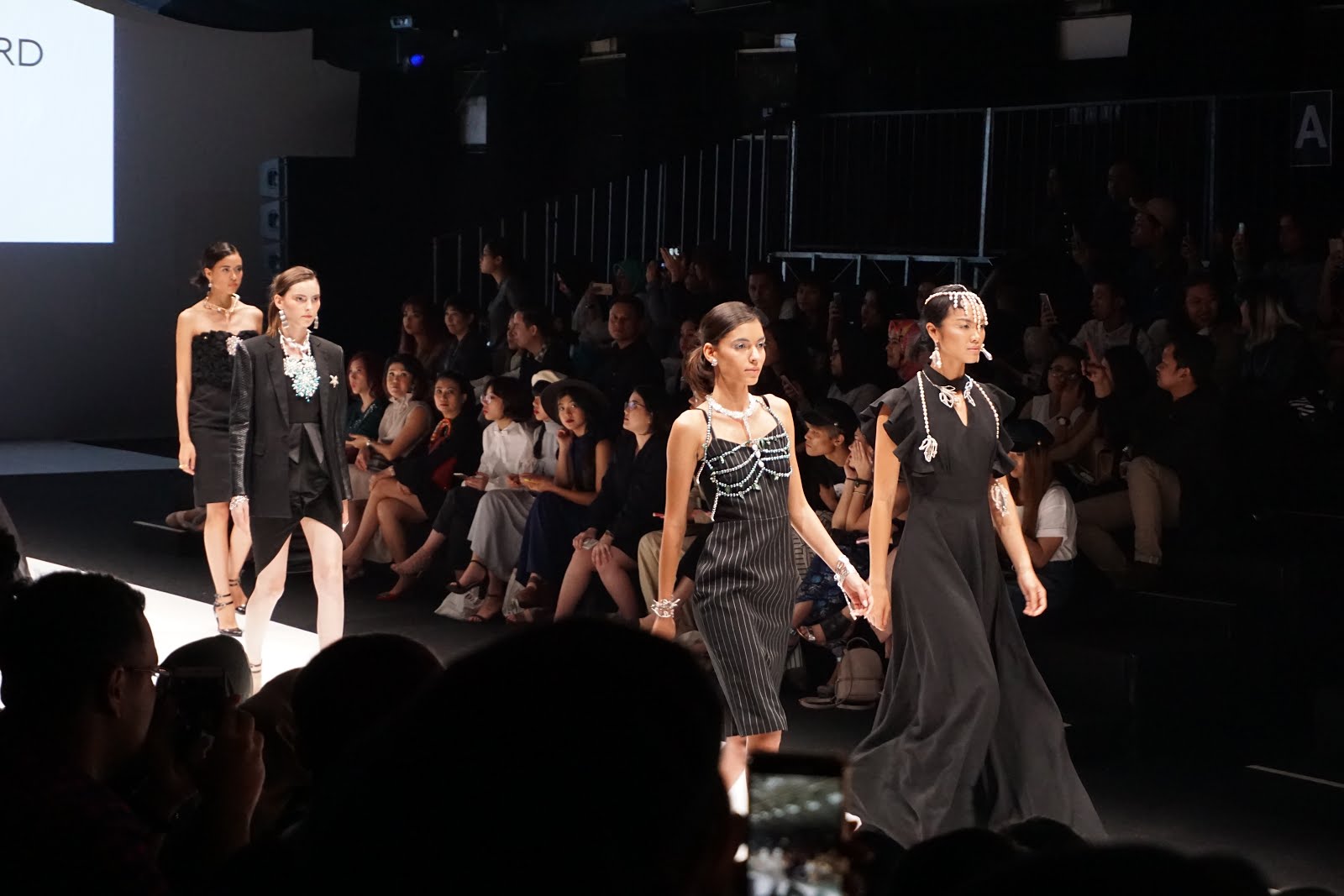 [Fashion]: JFW 2018 Show Recap - Stevie Wong