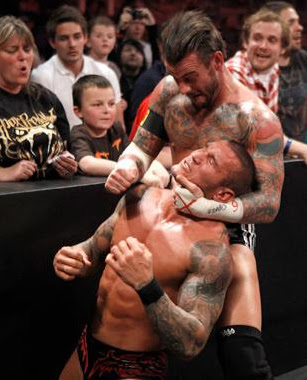 downloads video the full width Randy Orton vs. CM Punk 18/4/2011 - WWE ...