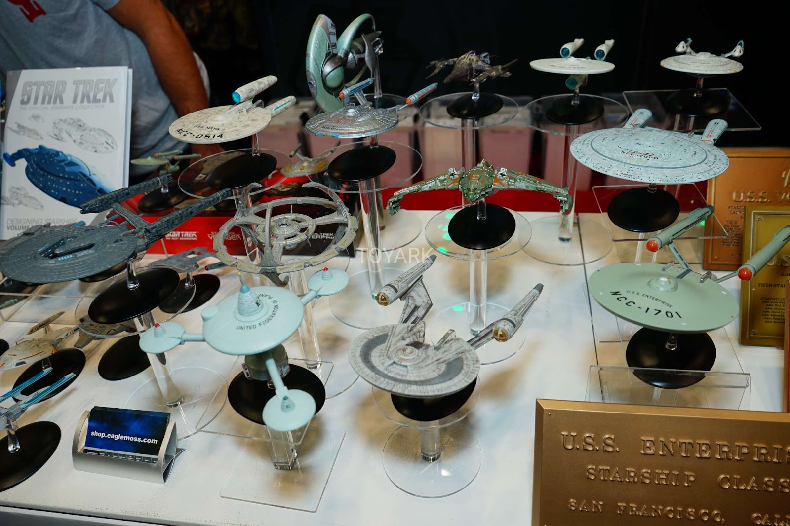 The Trek Collective: New Eaglemoss starship models on display at New ...