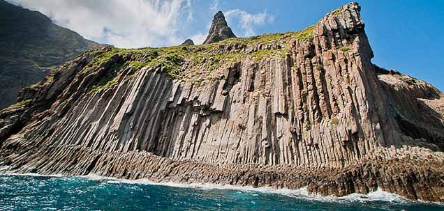 Enigmas Misteriosos: Columnas de basalto en la Calzada de los Gigantes