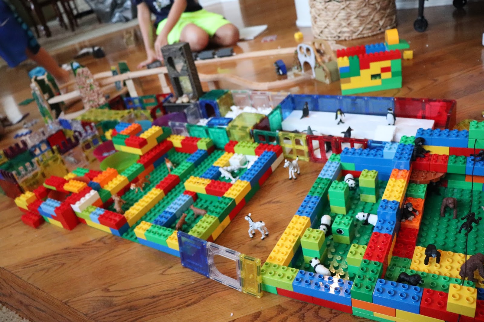 Momfessionals: The Pajama Zoo Parade