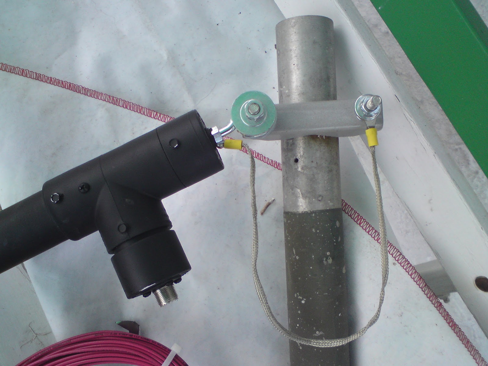 Top band (160m - 1.8MHz) DX Operation: The half sloper antenna ...