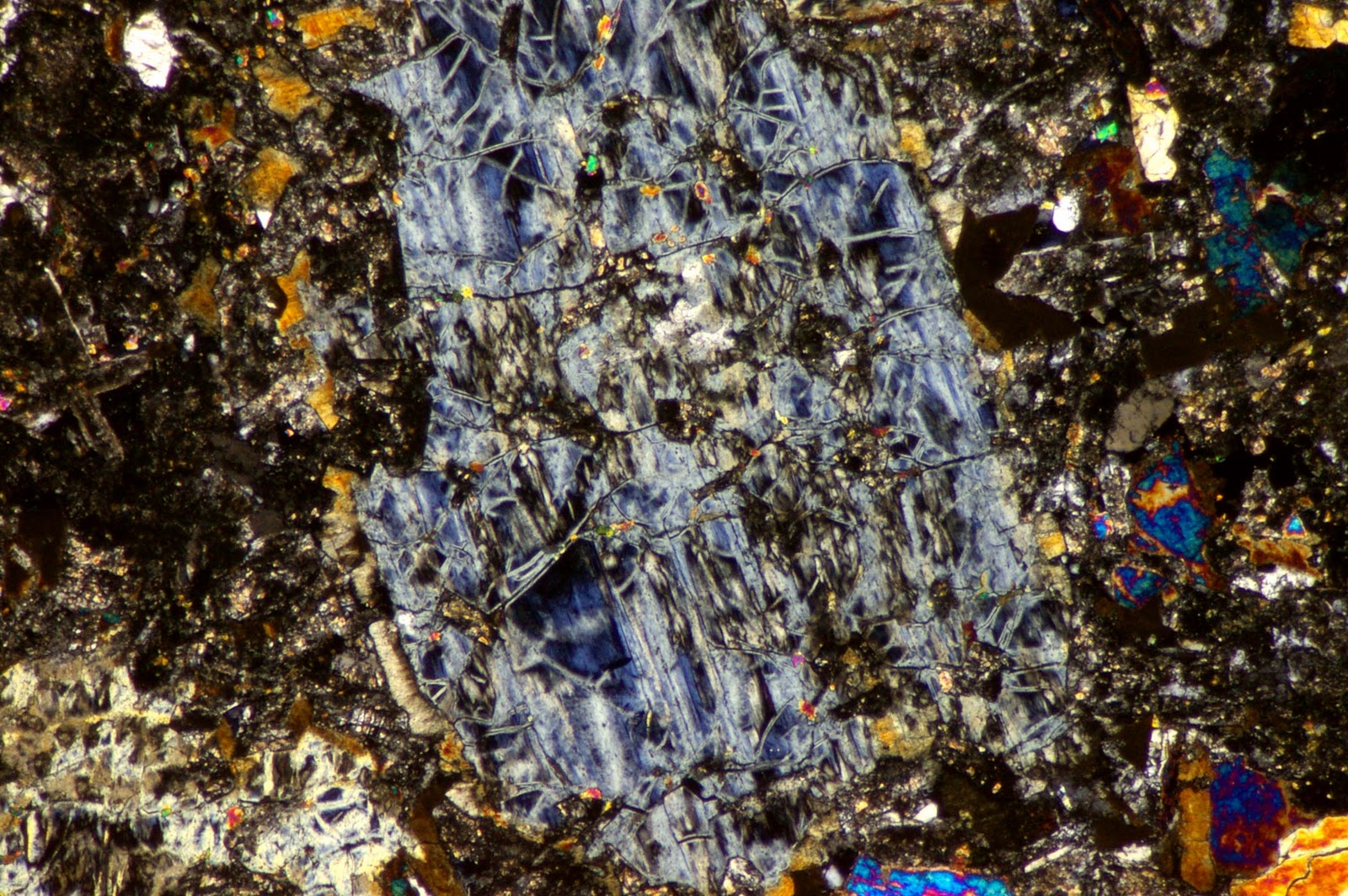 Metabasites: Pseudomorphs after pyroxene in greenstone