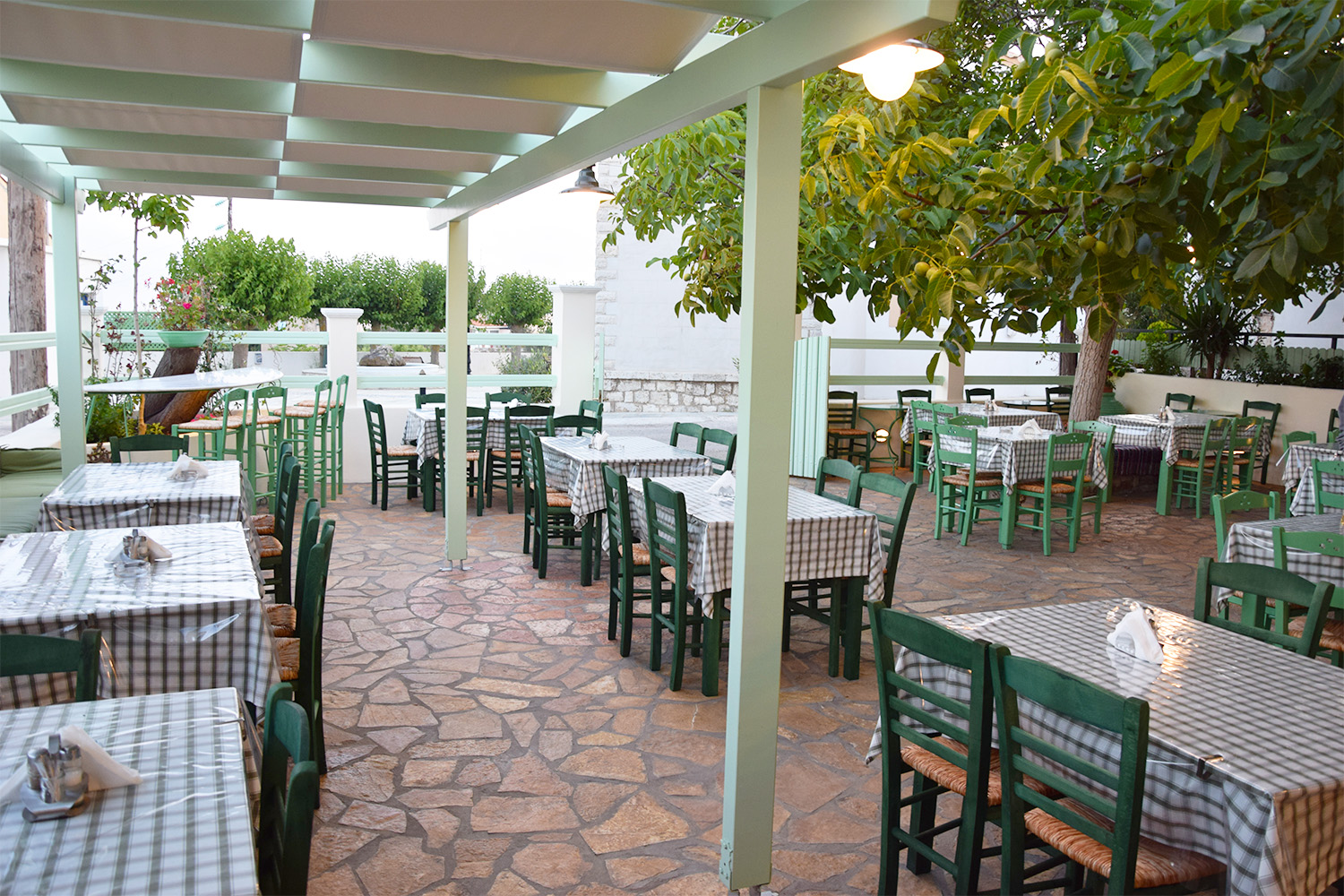 ΤΣΙΡΙΓΟ FM: ΠΩΛΕΙΤΑΙ ΕΣΤΙΑΤΟΡΙΟ -ΨΗΣΤΑΡΙΑ ΣΤΑ ΛΟΓΟΘΕΤΙΑΝΙΚΑ ΚΥΘΗΡΩΝ ...