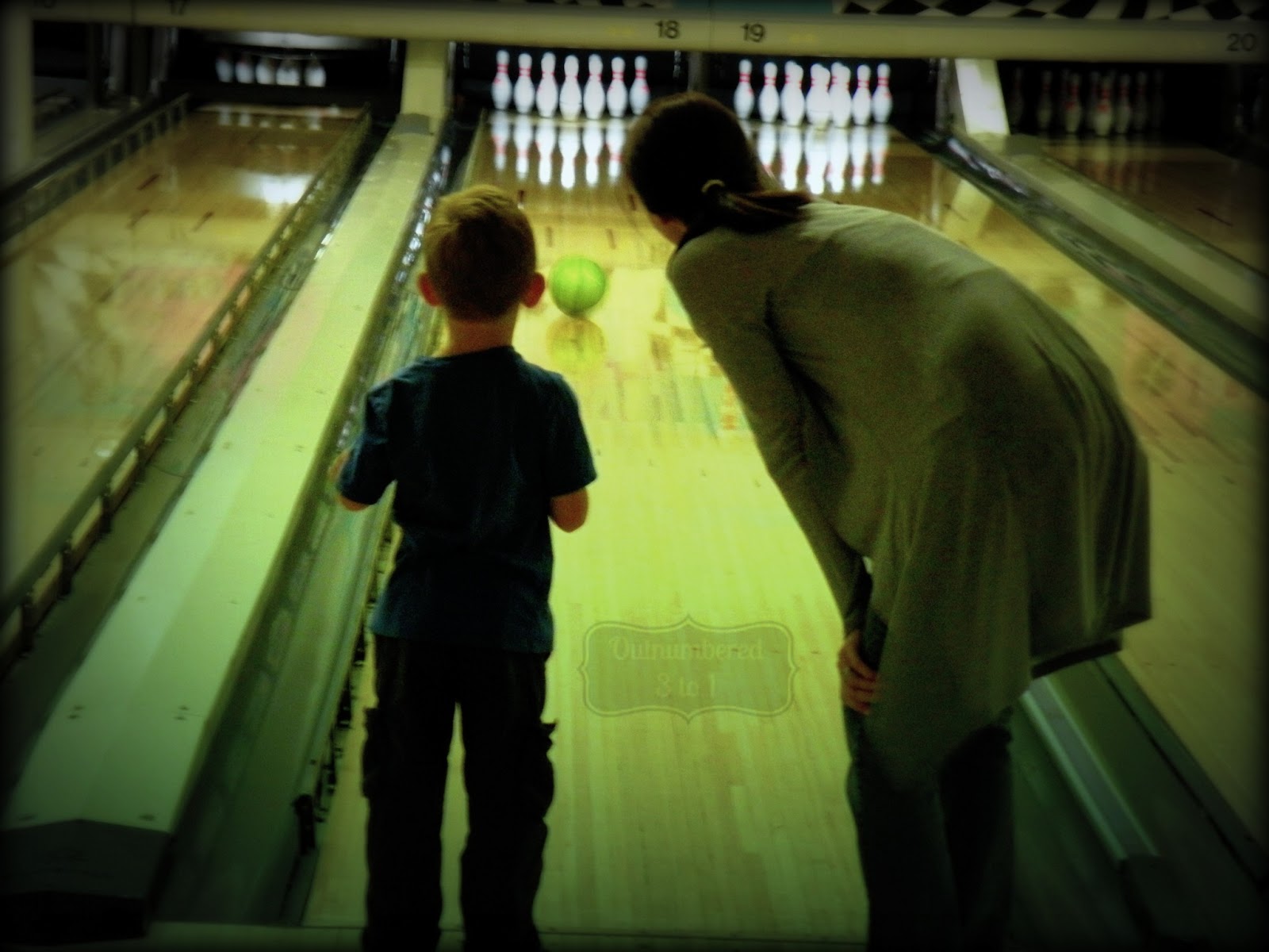 Summer Fun For Kids - Free Bowling! - Outnumbered 3 to 1