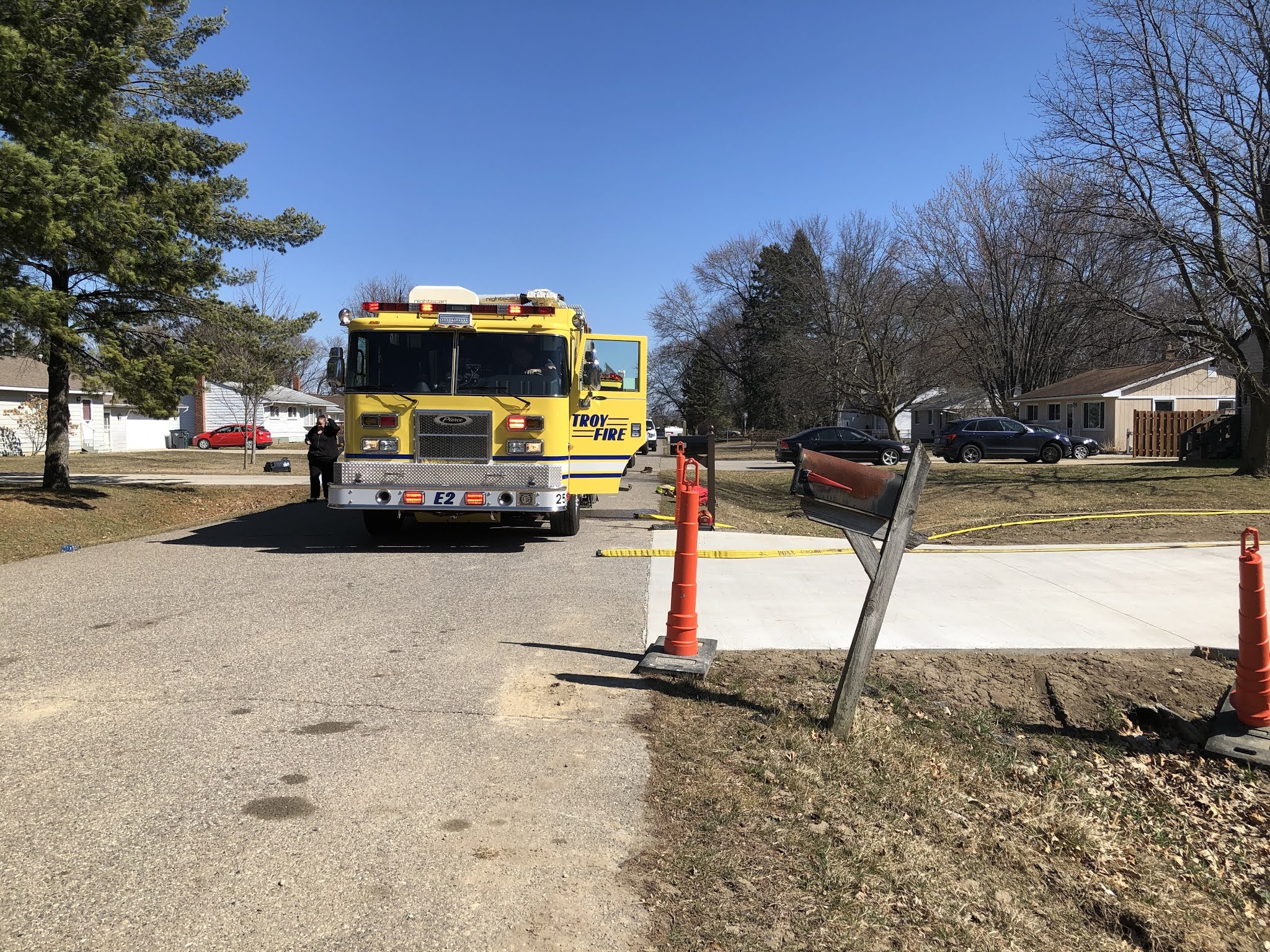 Troy, MI Fire Department responds to a brush fire. 3/12/2021