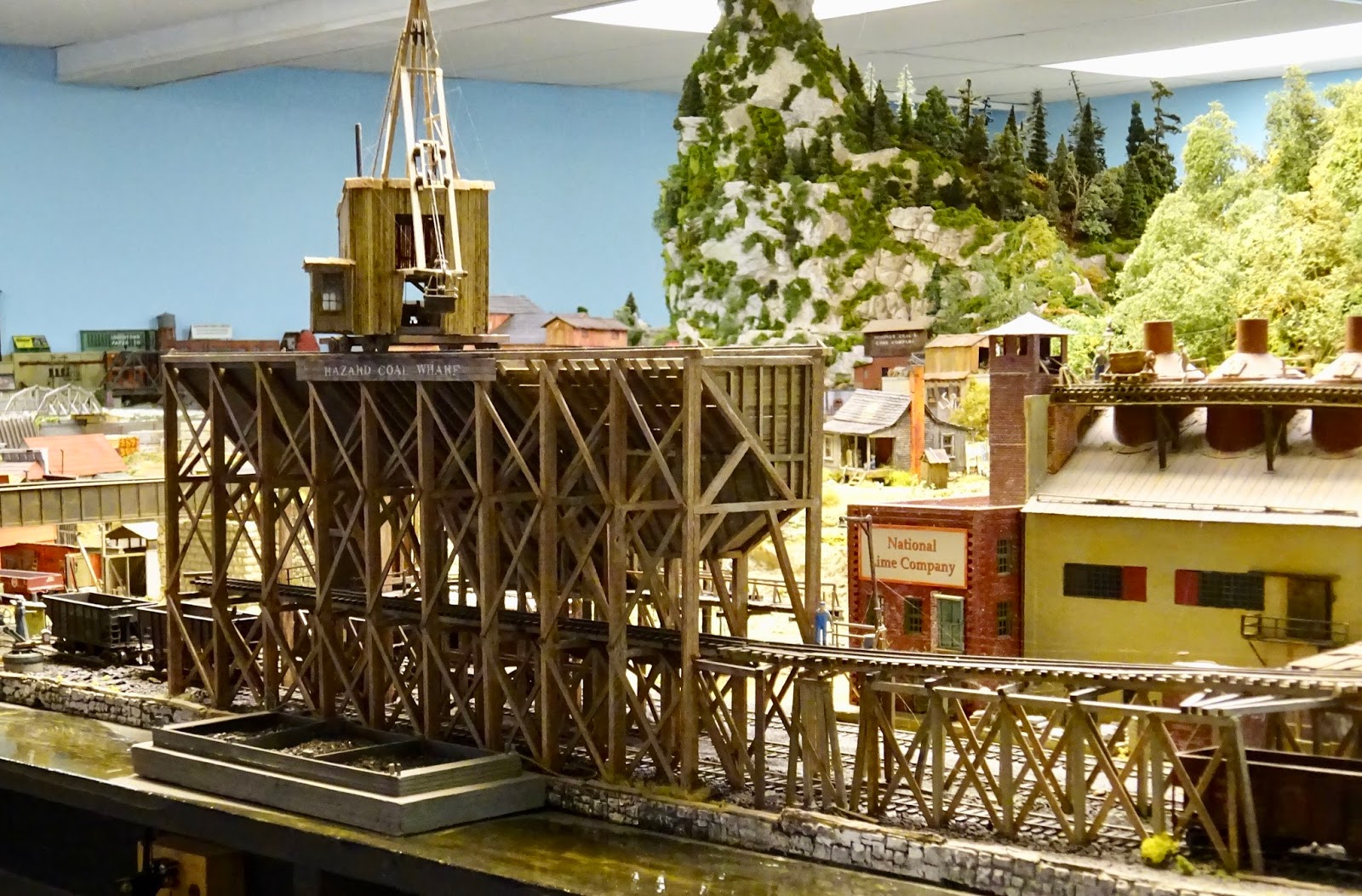 Model Railroad Minutiae: Waterfront dock