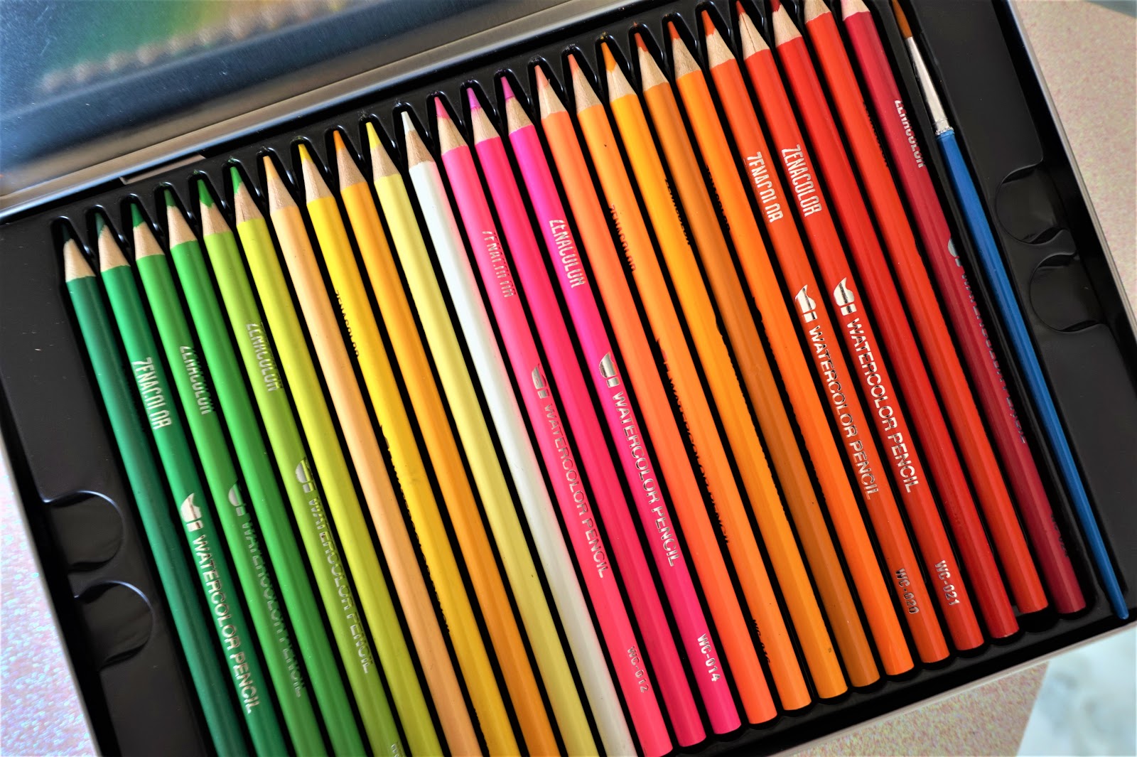 Zenacolor, l'aquarelle facile en 72 nuances | Forty Beauty