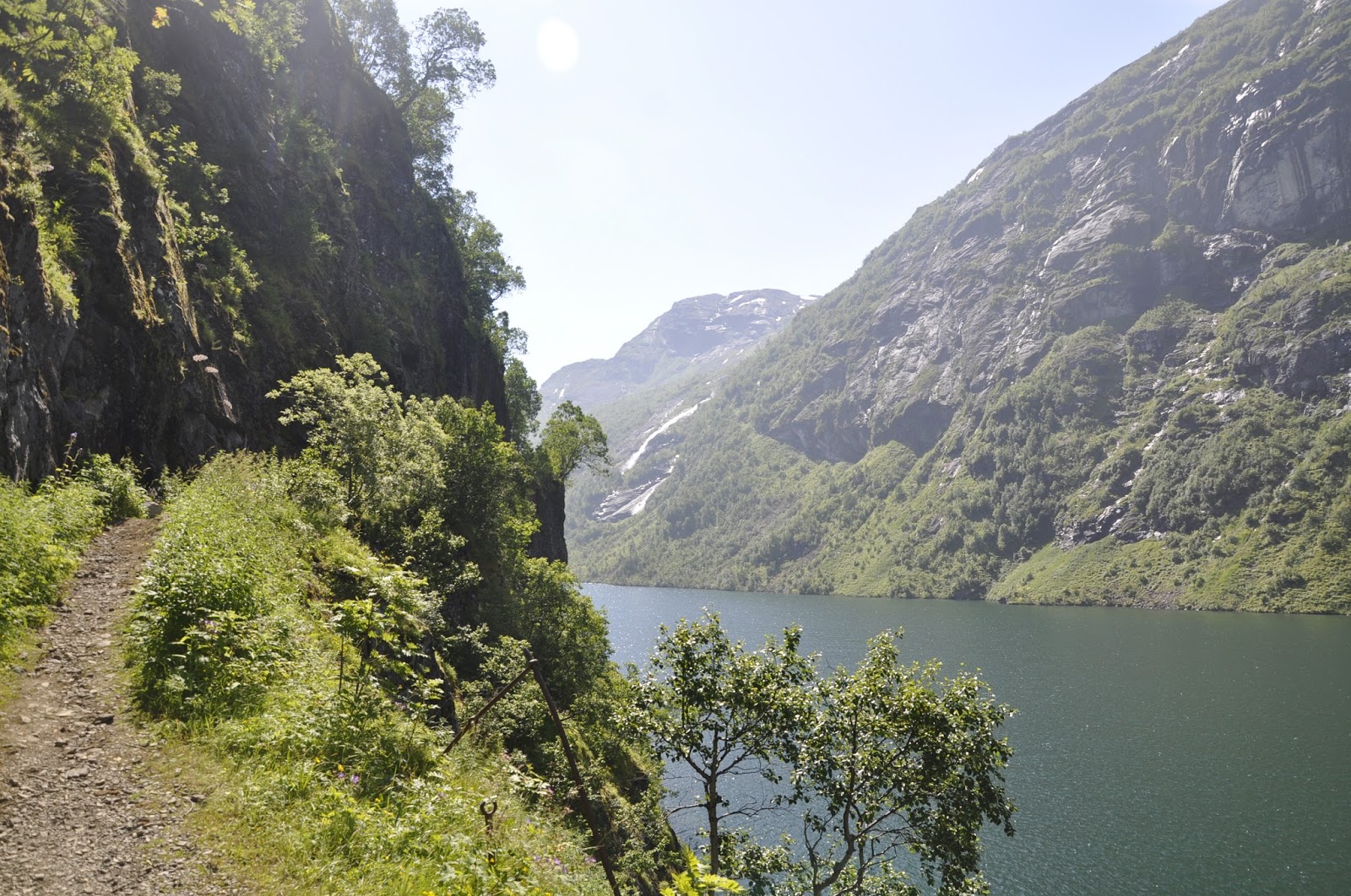 Cosaerts Go SouthWest: Eerste dag in Stryn: wandeling van Flo naar ...