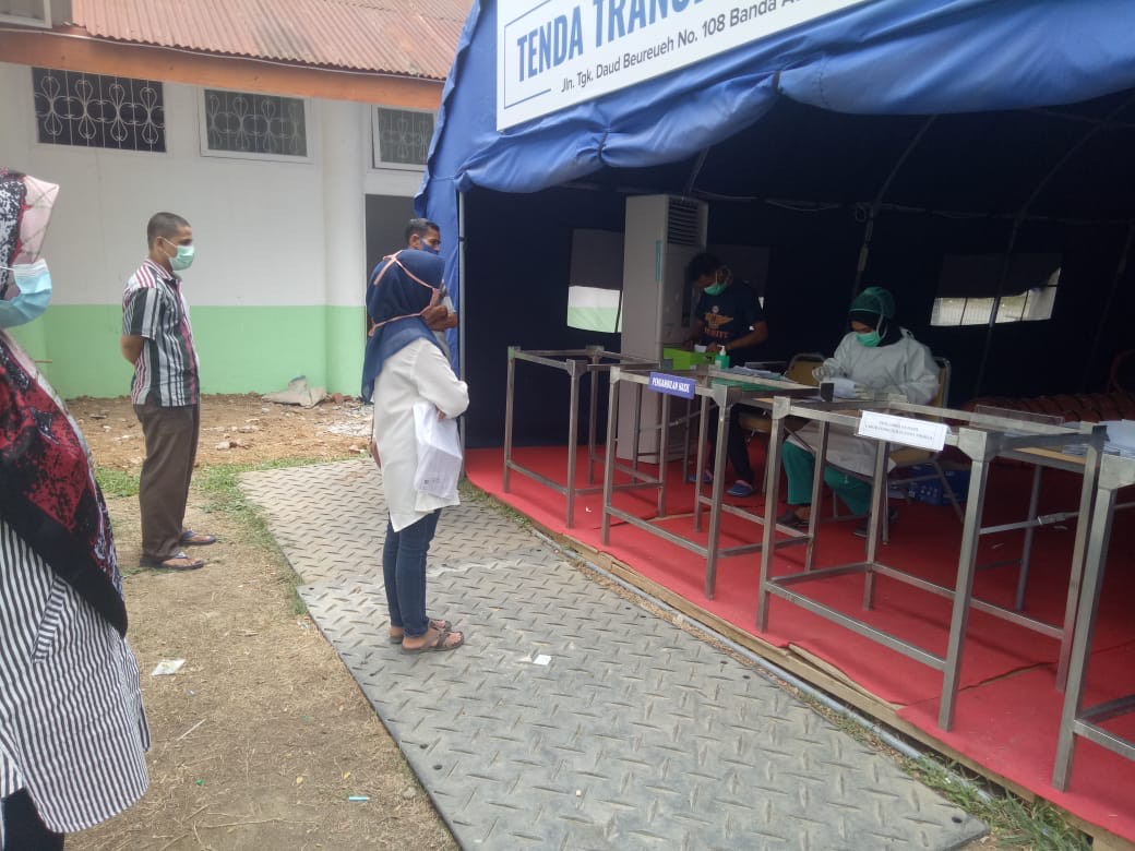 Jaga Protokol Kesehatan, RSUDZA Terapkan Disiplin Antrian