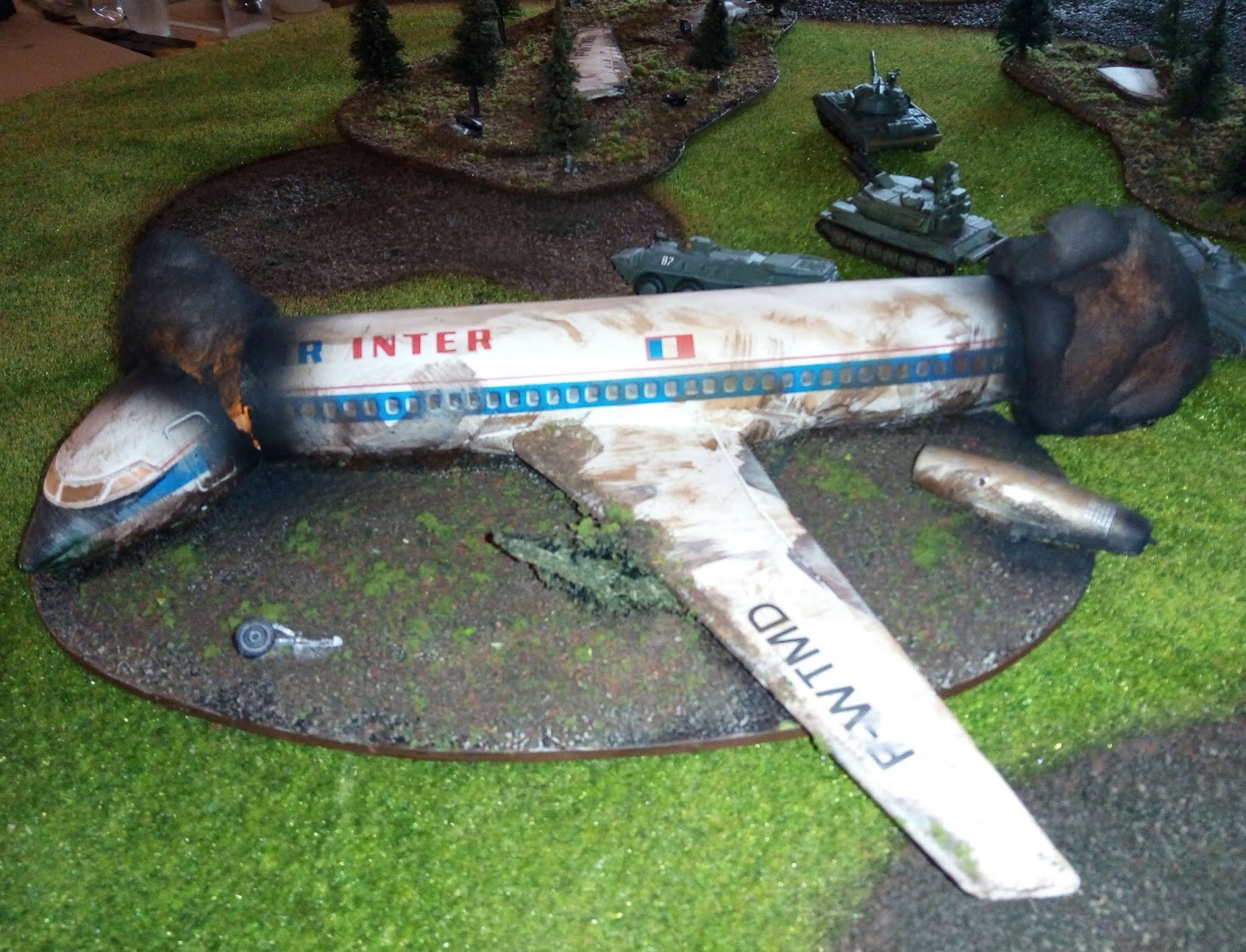 WORLD WAR 2 MODELZONE: 15mm Planecrash Scenery Pieces